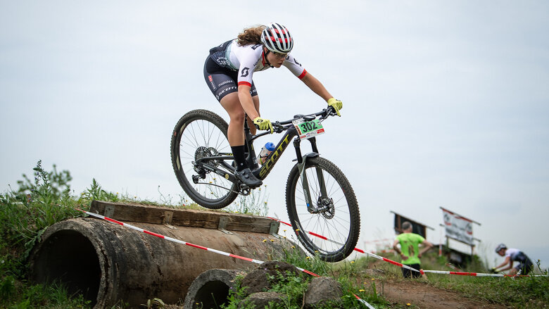 Bayerische Sportstiftung - wir für Carla Hahn - Viele schaffen mehr
