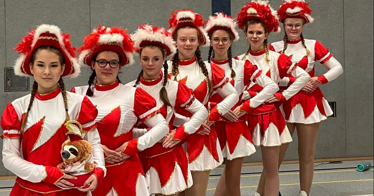 Neue Kleider für unsere Funkengarde - Viele schaffen mehr