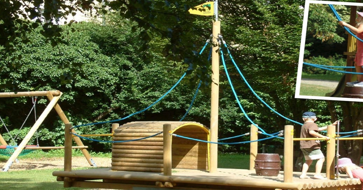 Spielplatz-Floß an der Alten Floßlände in Wolfratshausen - Viele ...