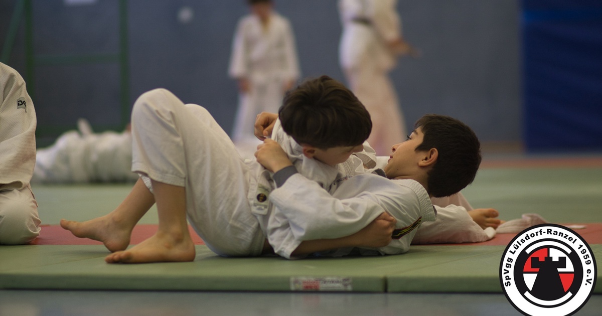 Neue Judomatten für die Judoka der LüRa - Viele schaffen mehr