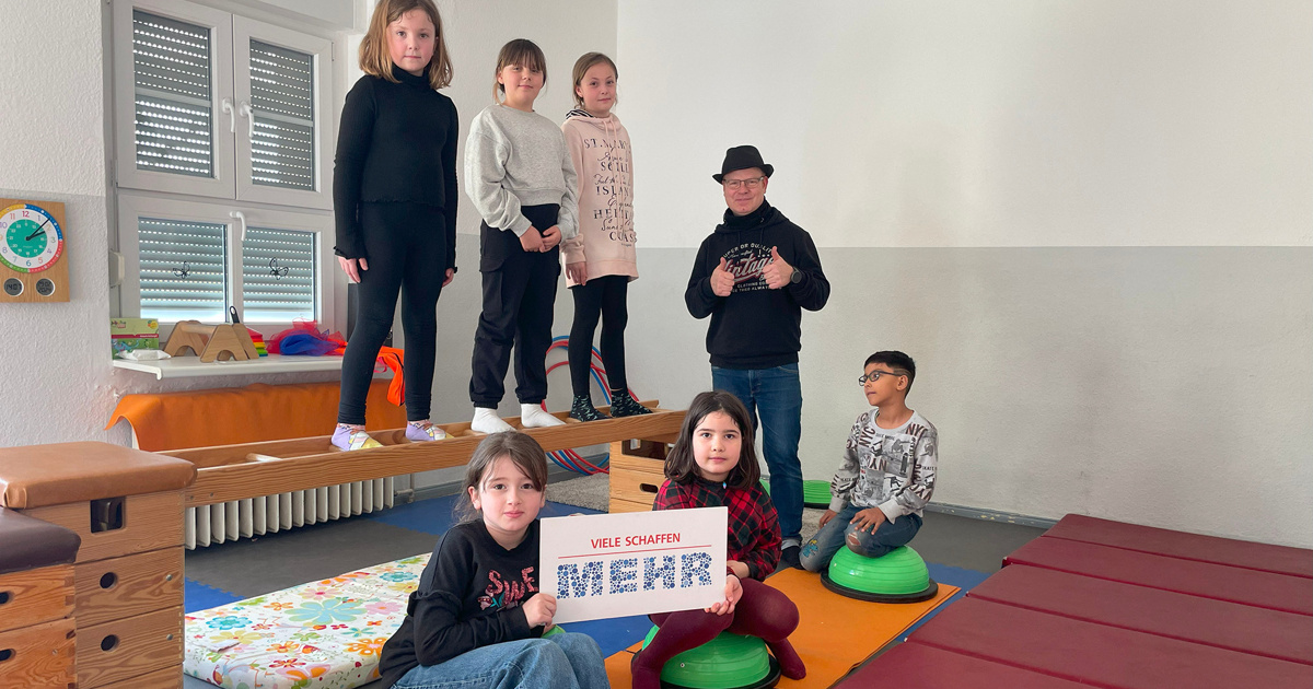 Bewegungsraum für die Pusteblume - Viele schaffen mehr