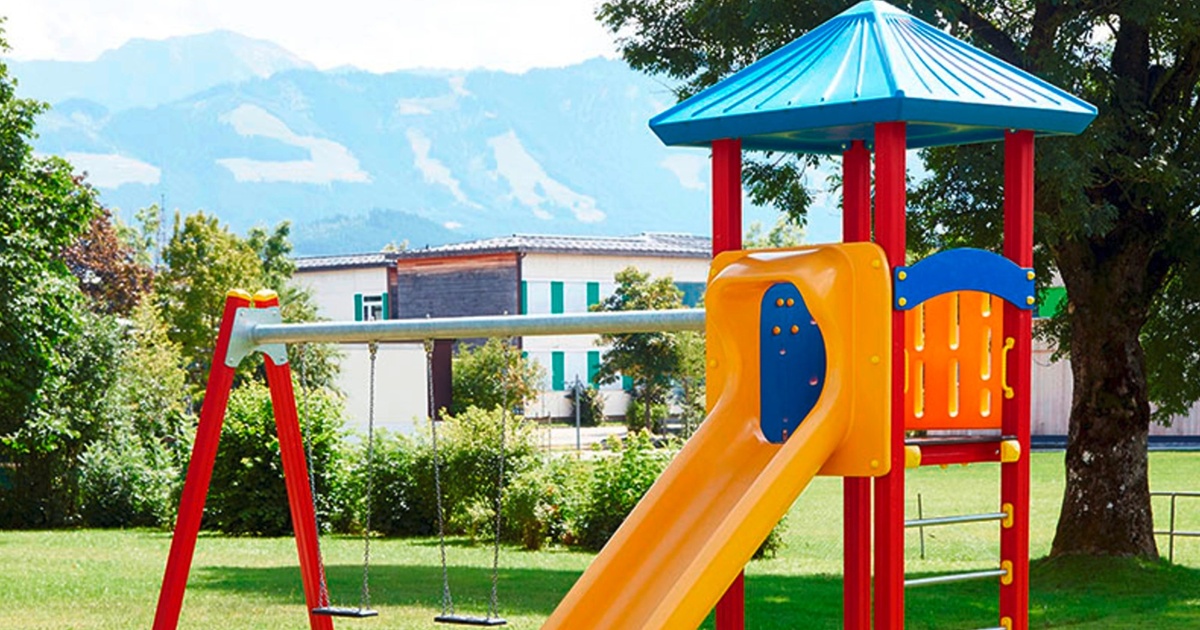 Neuanschaffung Spielturm für Kinderspielplatz in Prath - Viele schaffen ...